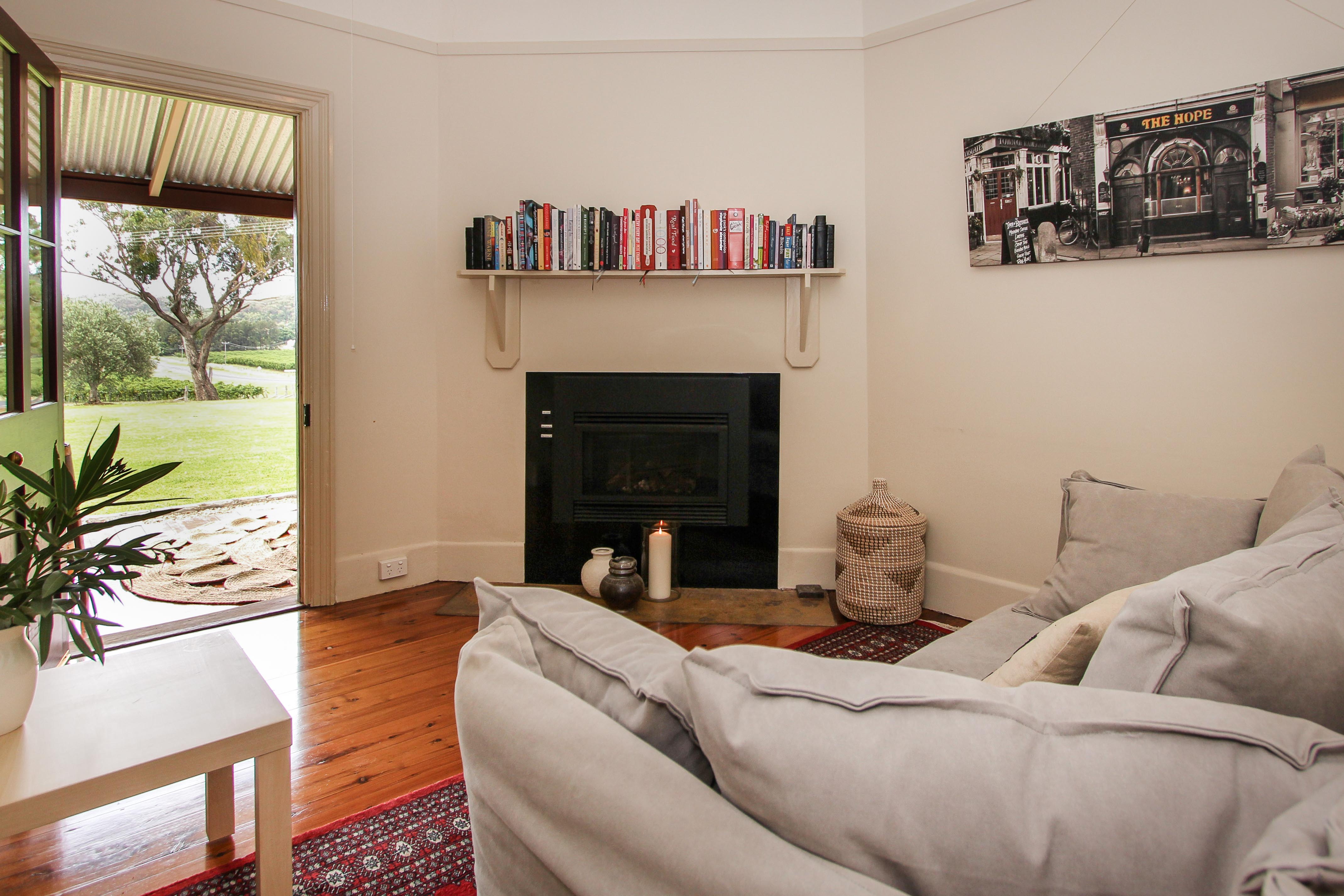 Post Office Gallery | The Old Post Office Cottage | Mudgee Accommodation